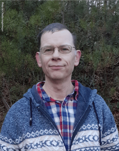 Interview with Tom Angleberger, Author of the ‘Two-Headed Chicken’ Series